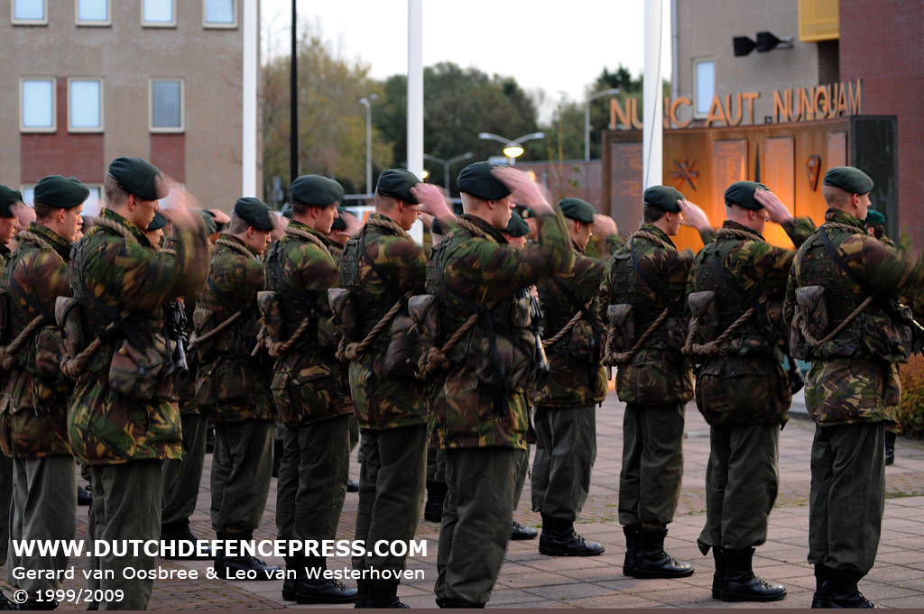 Aspirant-commando's openen de jacht op de 'Groene Baret' - Dutch ...