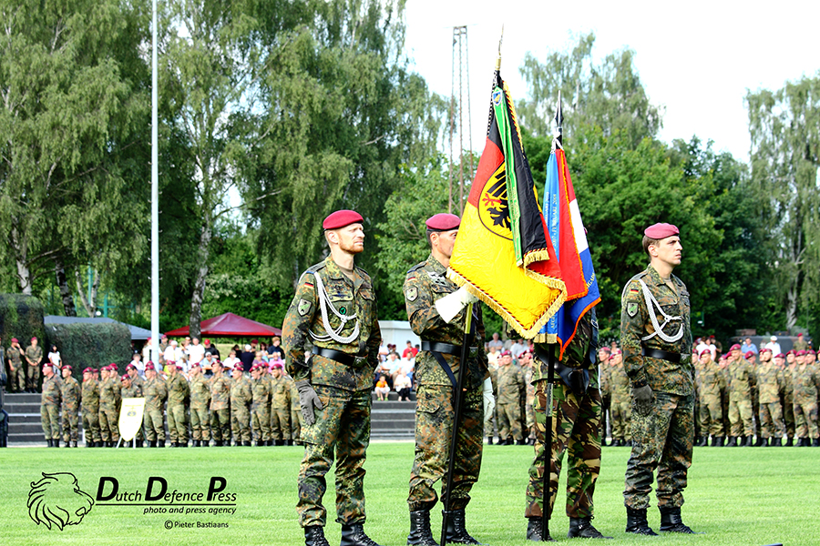 11 Luchtmobiele brigade opgenomen in Division Schnelle Kräfte - Dutch ...