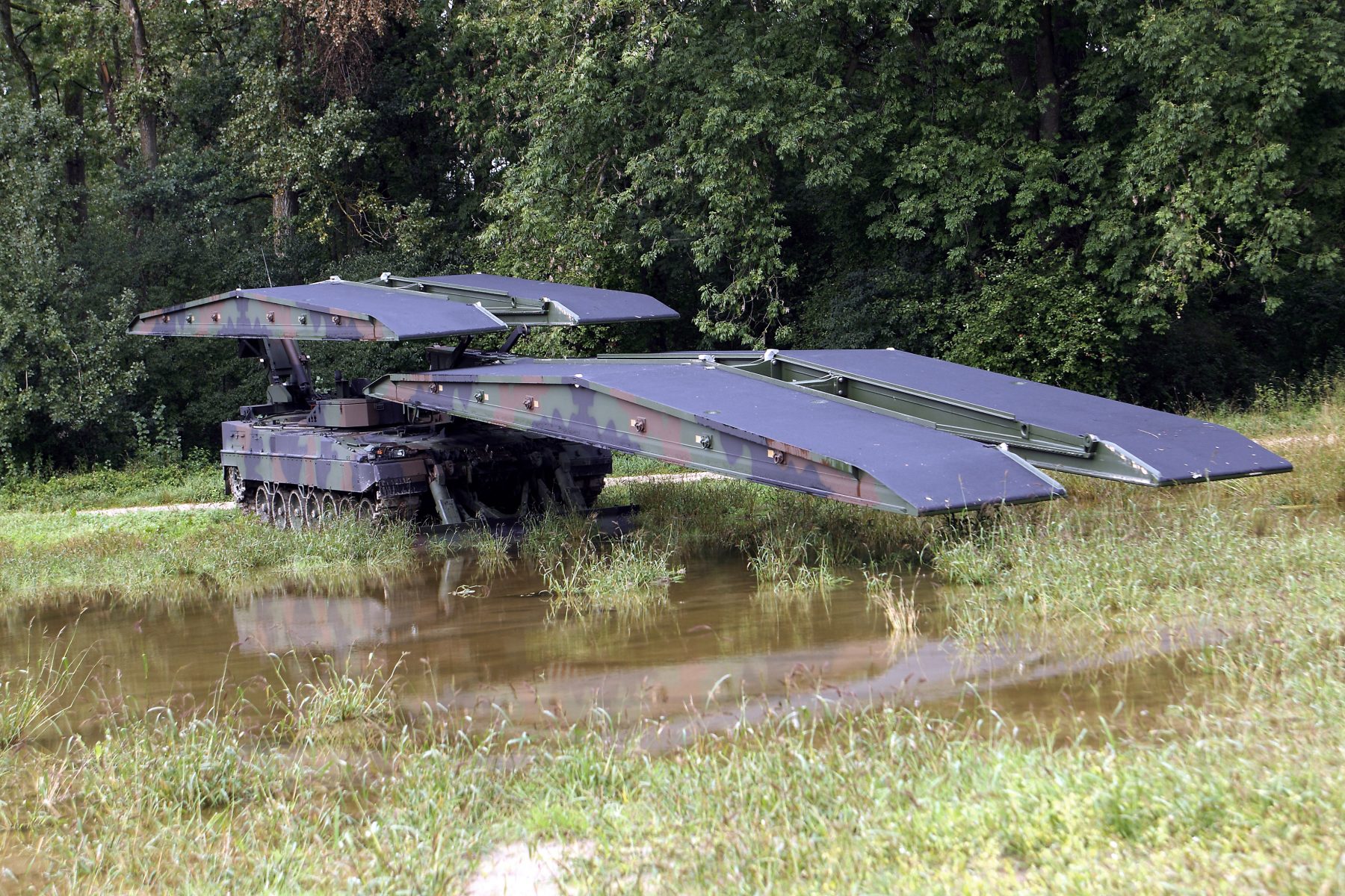 The Netherlands procure Leguan bridge layers - Dutch Defence Press