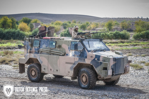 Bushmaster, Australian “Battle-Limousine” has Dutch soldiers covered in ...
