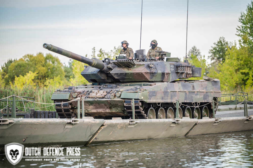 Vigorous Bison - Dutch Defence Press